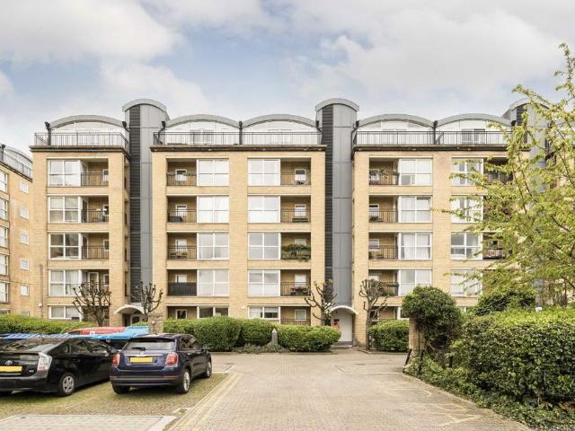 Rotherhithe Street, London SE16 2 bed flat to rent £2,250 pcm £519 pw