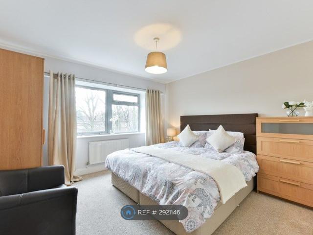 Rotherhithe Street, London SE16, Room to rent, £1,299 pcm | PrimeLocation