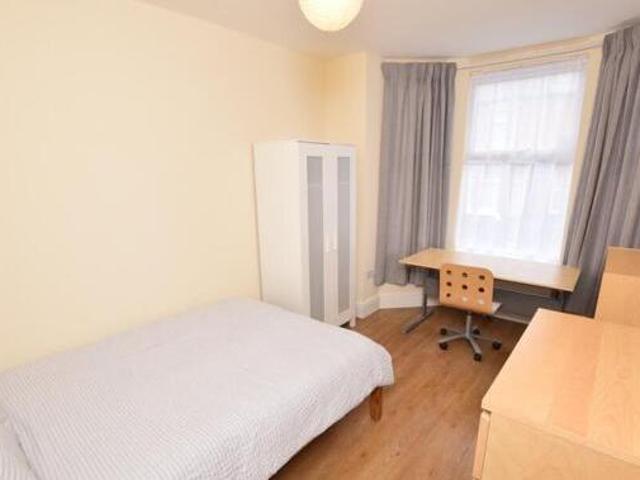 Rothesay Avenue, Lenton, 5 Bedroom House