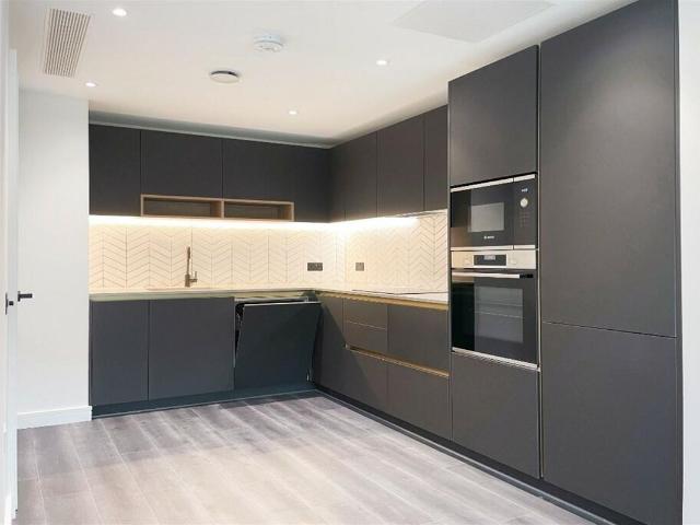 Rothesay House, Glenthorne Rd W6, 2 bed flat to rent, £3,800 pcm | PrimeLocation