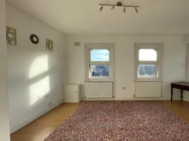 Rothesay Road, London, SE25 6NY, United Kingdom | 2 bed apartment for rent #167773831 | Rentberry