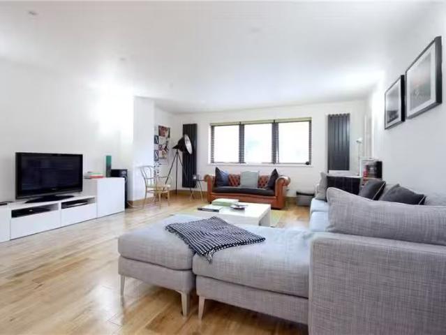 Rothsay Street, London, SE1 4BF