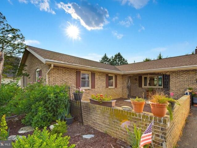 Rothsville Rd, Akron, Home For Sale