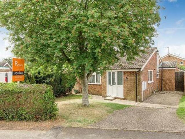 Rothwell, Cabot Close, Kettering, 3 Bedroom Semi detached