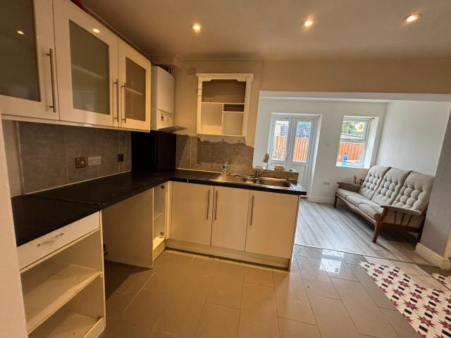 Rothwell Road Dagenham RM9 4JA Century 21 United Kingdom