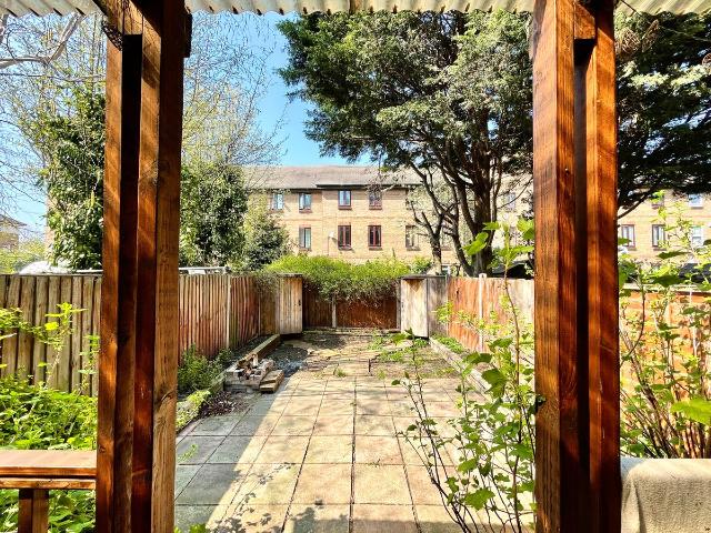 Routh Street, Beckton, London E6, Room to rent, £900 pcm | PrimeLocation