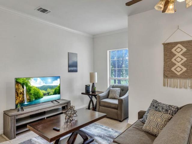 Round Rock Beauty – The Home You’ve Been Waiting F