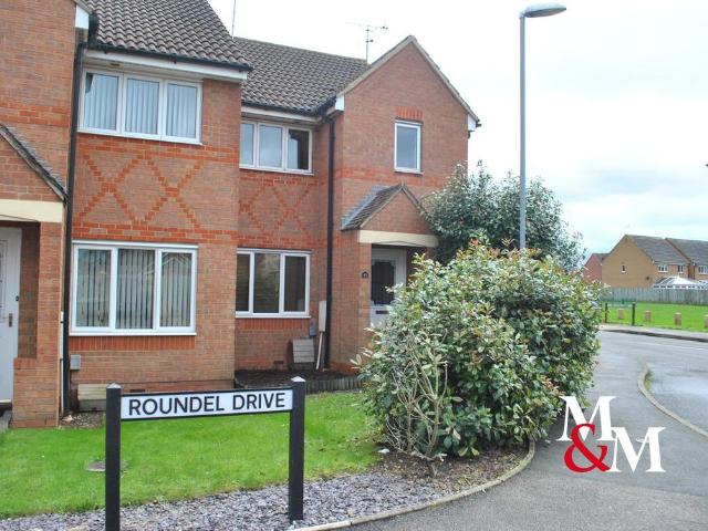 ROUNDEL DRIVE 3 bed end of terrace house to rent £1,645 pcm £380 pw