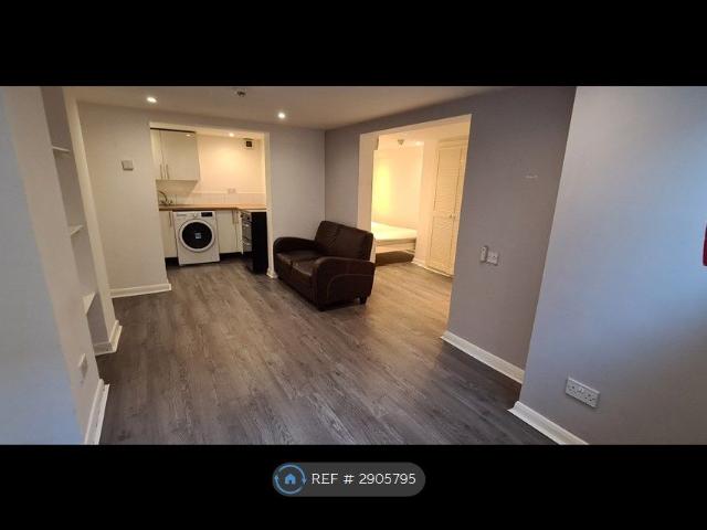 Roundhay, Leeds LS8, Studio to rent, £565 pcm | PrimeLocation