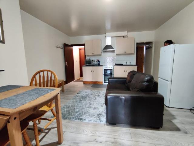 Roundhay S/C Flat