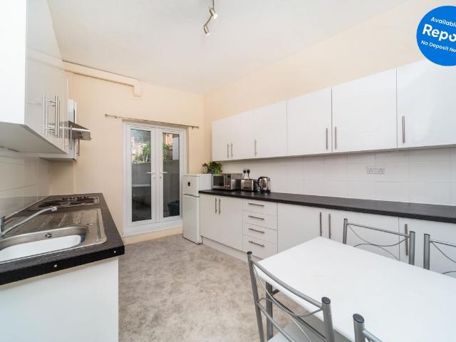 Roundhill Crescent, Brighton, East Sussex BN2, 4 bed terraced house to rent, £2,500 pcm | PrimeLocation