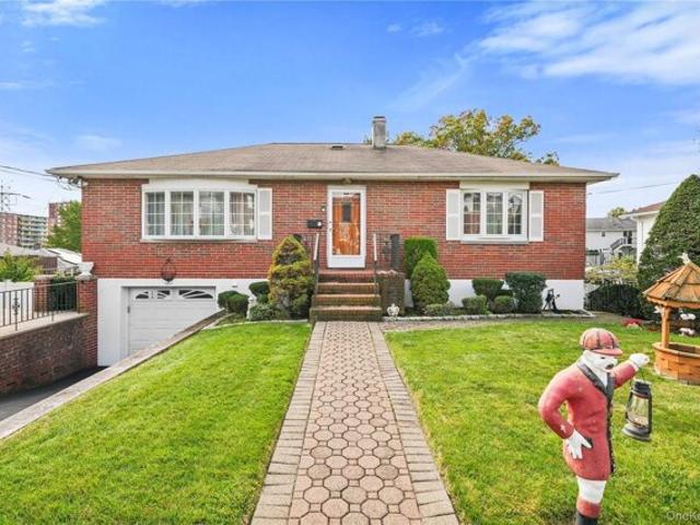 Roundhill Dr, Yonkers, Home For Sale