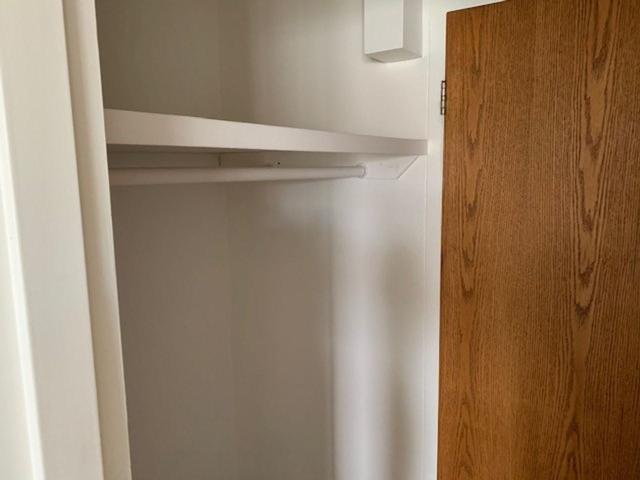 Roundhouse 1 Bedroom Apartment for Rent at 626 The Roundhouse, Madison, WI 53703 Marquette