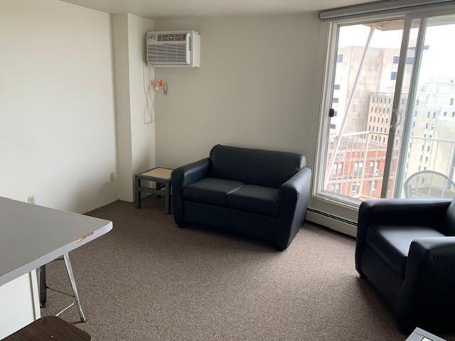 Roundhouse 1 Bedroom Apartment for Rent at 626 The Roundhouse, Madison, WI 53703 Marquette