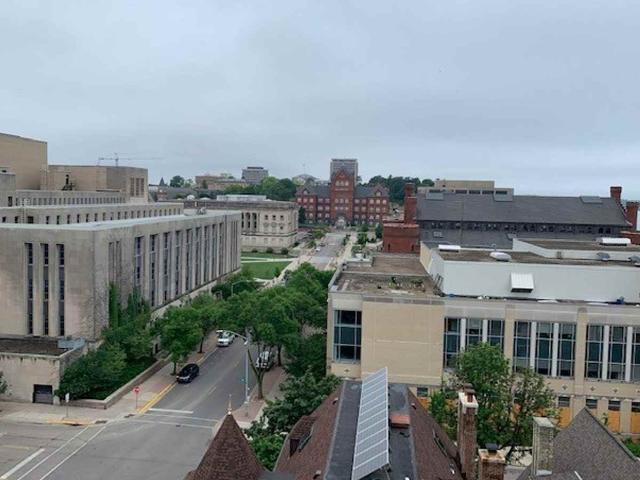 Roundhouse 1 Bedroom Apartment for Rent at 626 The Roundhouse, Madison, WI 53703 Marquette