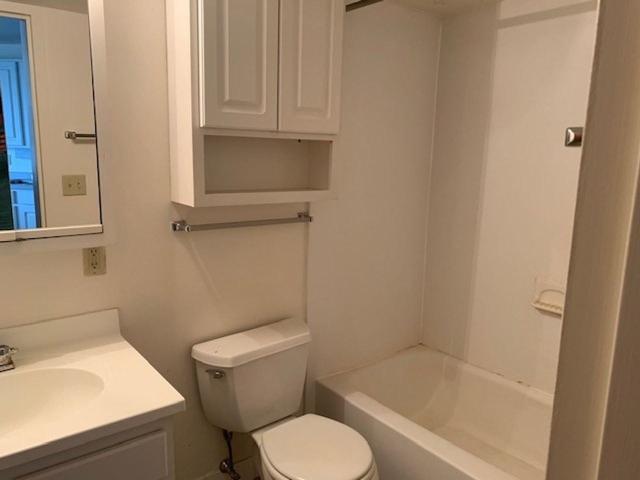 Roundhouse 1 Bedroom Apartment for Rent at 626 The Roundhouse, Madison, WI 53703 Marquette