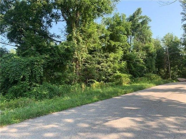 Roundtop Rd, Irwin, PA 15642
