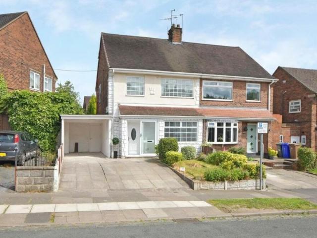 Roundway, Blurton 3 bed semi detached house to rent £1,135 pcm £262 pw