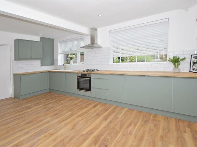 Roundway, Stoke On Trent 3 bed property to rent £1,135 pcm £262 pw