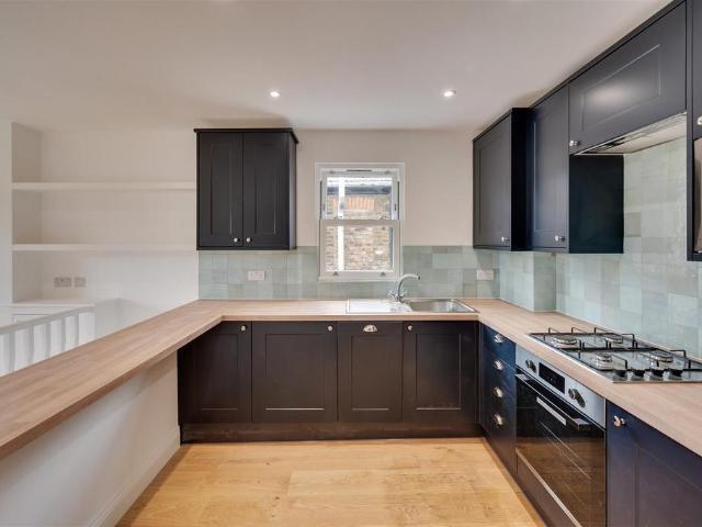 Roundwood Road, London 2 bed maisonette to rent £2,000 pcm £462 pw