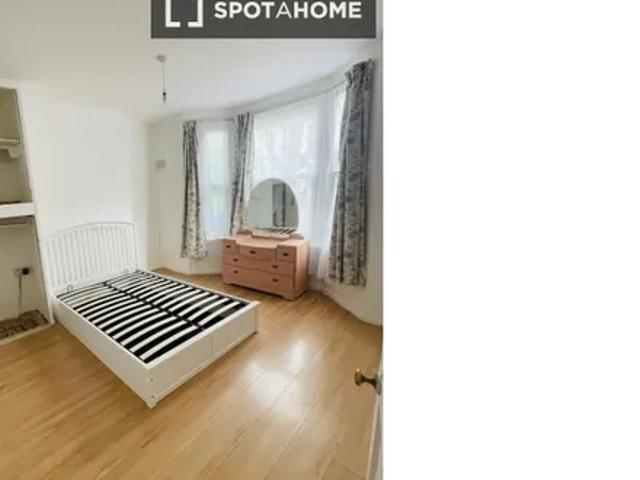 Roundwood Road, London, NW10 9UJ, United Kingdom | Room for rent #164380674 | Rentberry