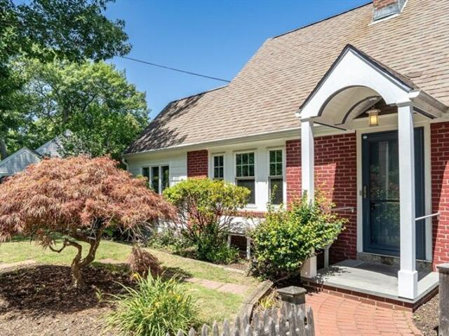 Roundwood Rd, Newton, Home For Sale