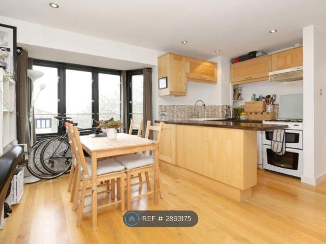 Rowan Walk, London N19, 2 bed flat to rent, £2,200 pcm | PrimeLocation