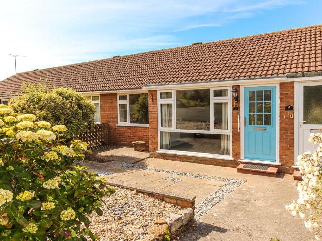 Rowan Way, Yeovil 2 bed bungalow to rent £1,025 pcm £237 pw