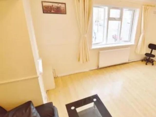 Rowan Court, 125 High Street, London, E13 9HJ, United Kingdom | 2 bed apartment for rent #167642548 | Rentberry