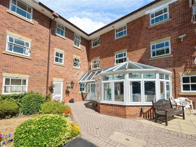Rowan Court WR9, 2 bed flat to rent, £895 pcm | PrimeLocation