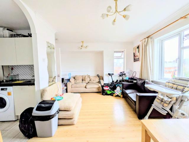 Rowan Court, Plaistow E13, 2 bed flat to rent, £1,800 pcm | PrimeLocation