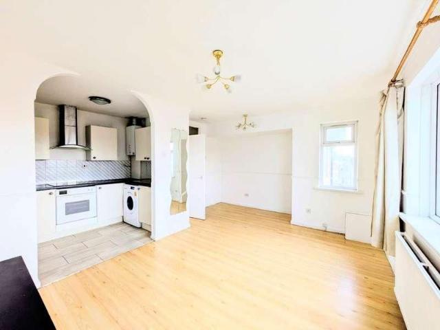 Rowan Court, Plaistow, E13