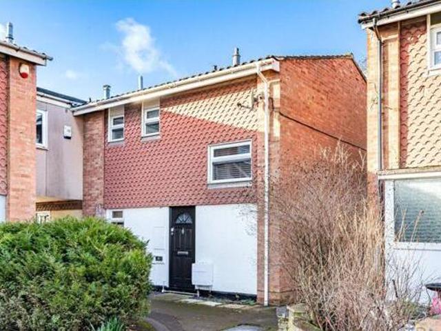 Rowan Close, Guildford, 2 Bedroom End
