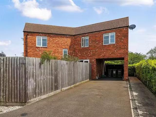 Rowan Close, Leicester Forest East. 3 bed detached house for s.