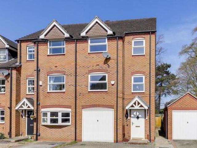 Rowans Crescent, Basford, 4 Bedroom Town
