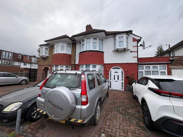 Rowantree Close, Winchmore Hill N21, Room to rent, £700 pcm | PrimeLocation