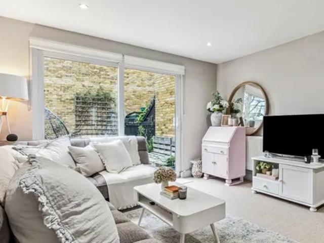 Rowberry Close, London, SW6 6PB, United Kingdom | 2 bed house for rent #140801835 | Rentberry