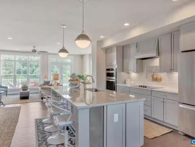 Rowcross St, CROZET, VA 22932
