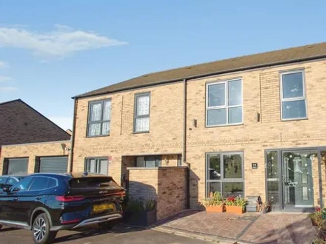 Rowell Drive, London, HA2 6QN, United Kingdom | 4 bed townhouse for rent #166658854 | Rentberry