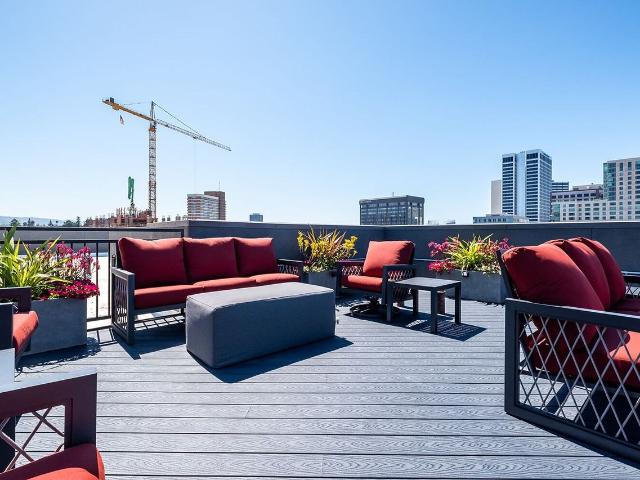 Rowhaus Studio Apartment for Rent at 2500 Webster St, Oakland, CA 94612 Northgate Waverly