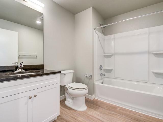 Rowhaus 2 Bedroom Apartment for Rent at 2500 Webster St, Oakland, CA 94612 Northgate Waverly