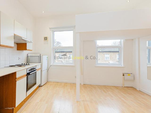 Rowhill Road, London E5 Studio to rent £1,378 pcm £318 pw