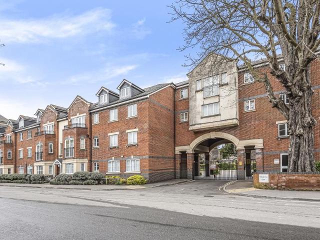 Rowland Hill Court, Oxford OX1, 1 bed flat to rent, £1,800 pcm | PrimeLocation