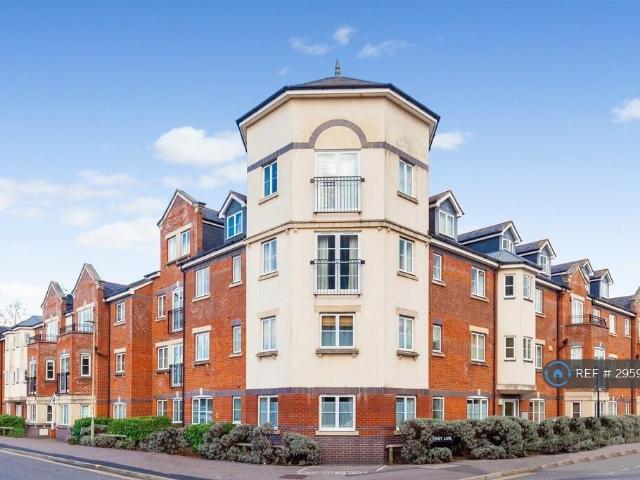 Rowland Hill Court, Oxford, OX1 2 bed flat to rent £1,950 pcm £450 pw