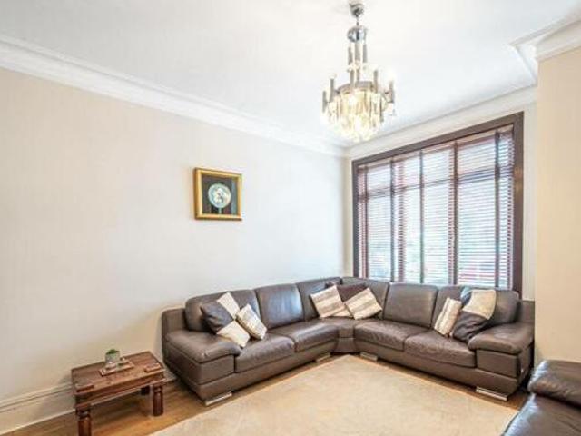 Rowsley Avenue, Hendon, 4 Bedroom Semi detached