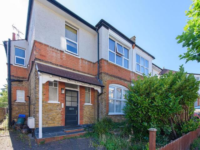 Rowsley Avenue, Hendon, London, NW4 2 bed flat to rent £1,900 pcm £438 pw