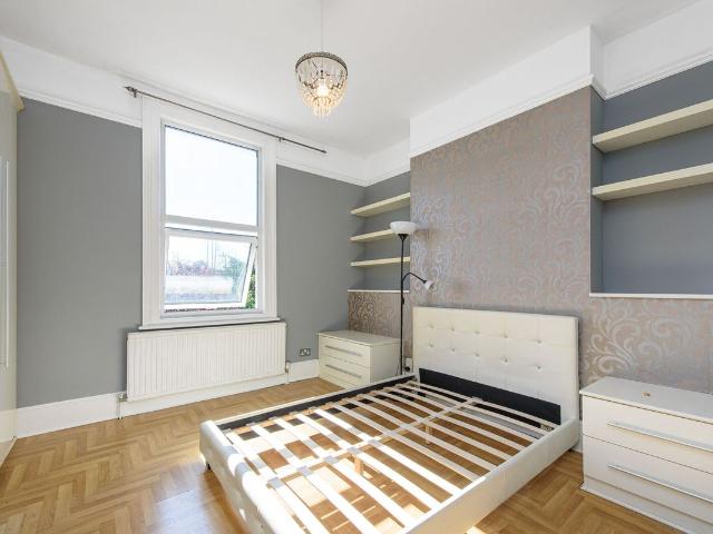 Rowsley Avenue, Hendon, London NW4, 2 bed flat to rent, £1,900 pcm | PrimeLocation
