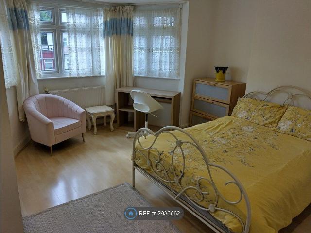 Rowsley Avenue, London NW4, Room to rent, £790 pcm | PrimeLocation