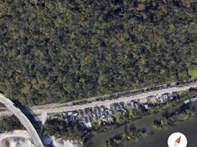 Roxalana Dr, Dunbar, WV 25064