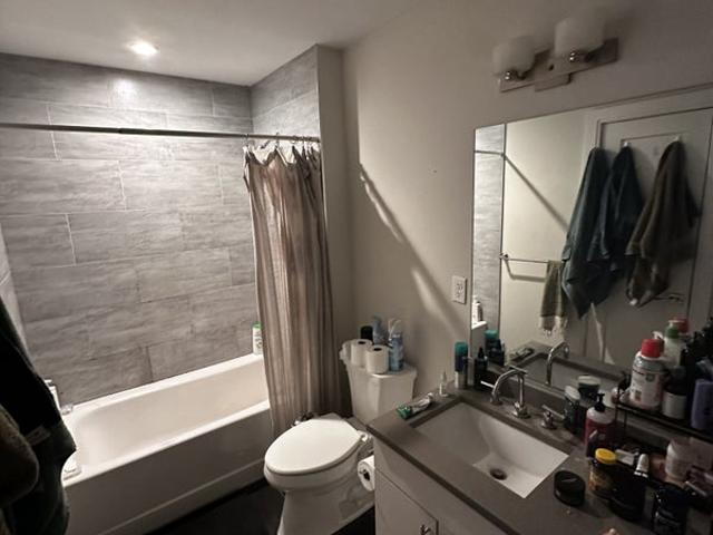 Roxbury Appartment Available for Summer Sublet